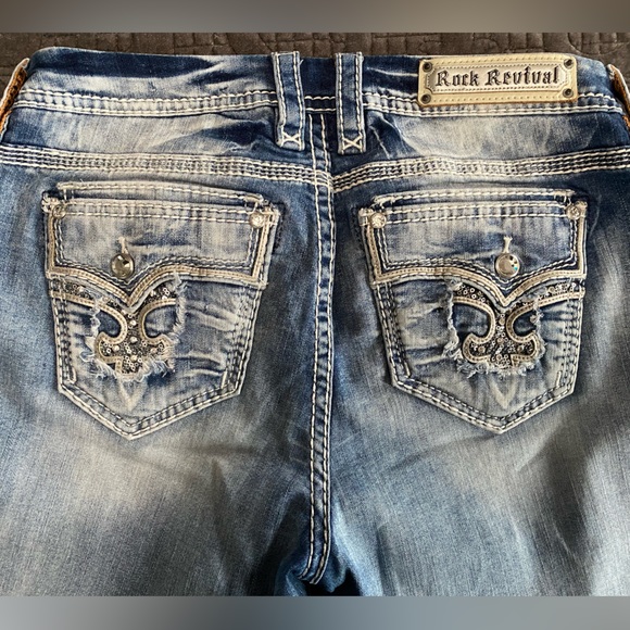 Rock Revival | Jeans | Rock Revival Easy Crop Capri Jean | Poshmark